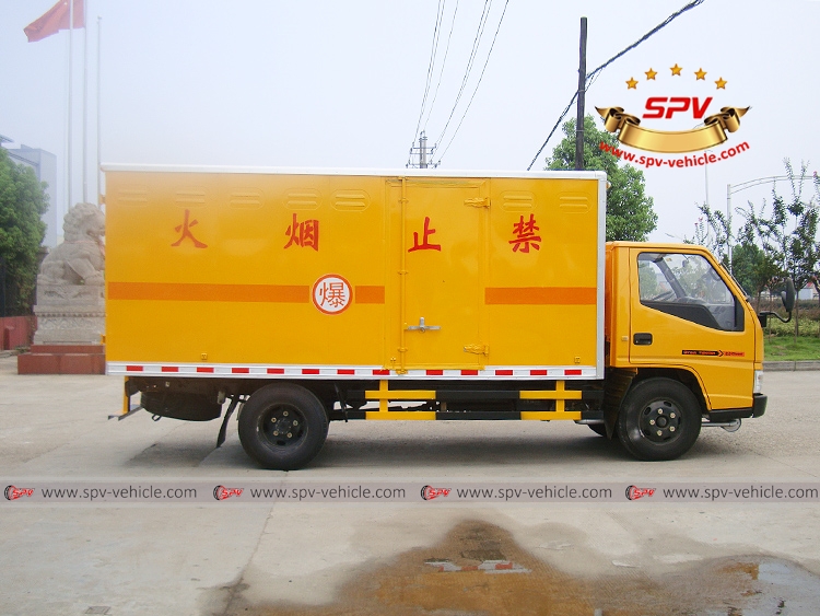 13 CBM Explosion Proof Truck, Firework Transport Truck, Anti-explosion ...