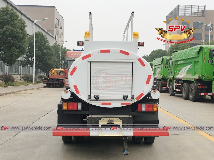 2,000 Litres (500 Gallons) Mini Fuel Bowser ISUZU, Oil Transport Truck ...