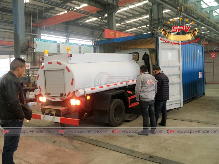 2,000 Litres (500 Gallons) Mini Fuel Bowser ISUZU, Oil Transport Truck ...