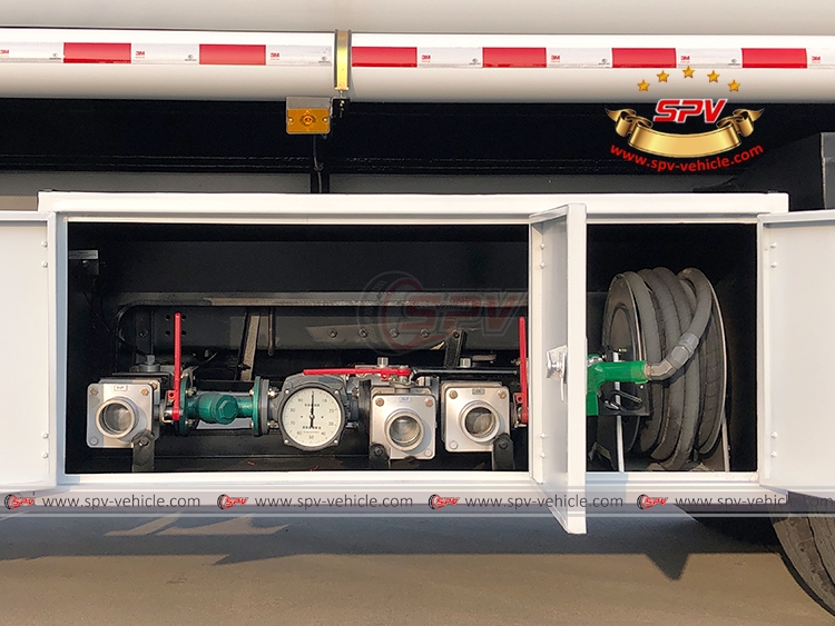 18,000 Litres (4,700 Gallons) Refueling Truck IVECO, Fuel Tanker Truck ...